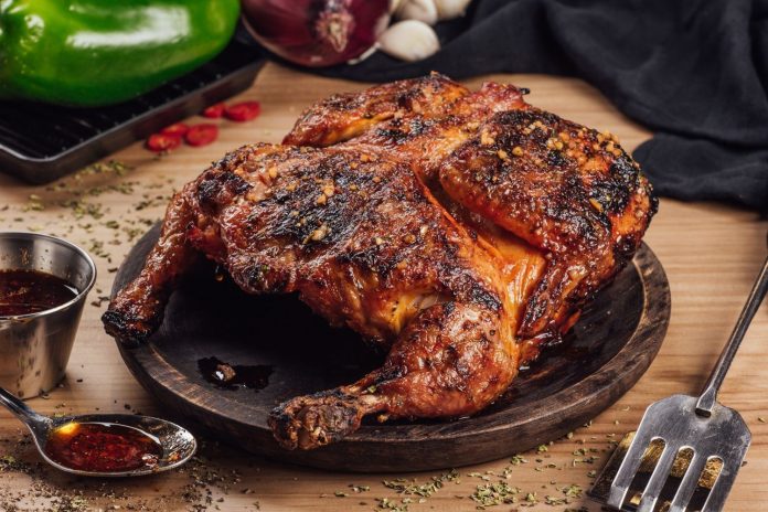 Descubre el soporte para pollo barbacoa de 6 euros que te salva el ...