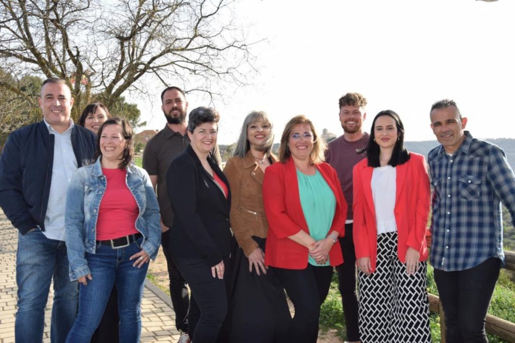 La alcaldesa de Los Santos de la Humosa se sube el sueldo a 35.500 euros