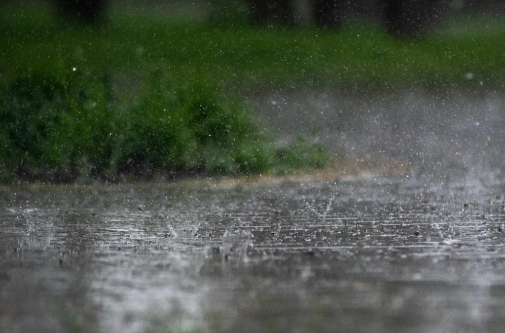 Meteocat activa el aviso por lluvias intensas en Cataluña